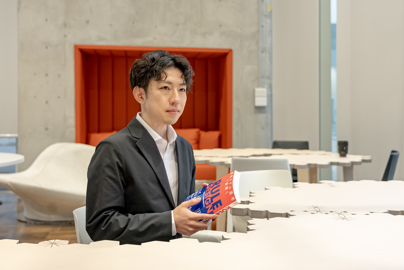 納得できないルールは意味がない。組織の心理的安全性を高めるルールデザイン | ourly Mag.